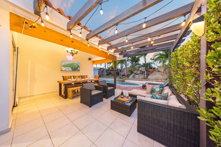 Charming 3br Villa | Pool, Free Parking & Bbq - Aruba