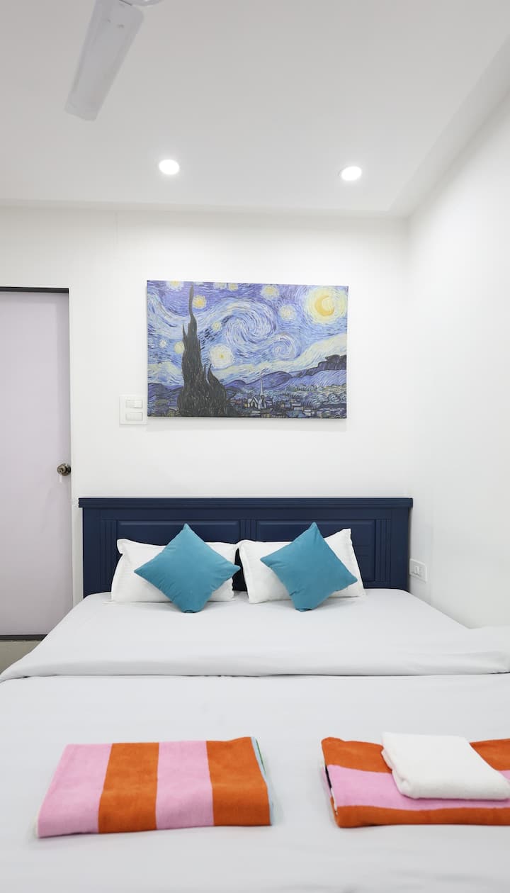 "Van Gogh's Dream" By Chill, Zenia - Mumbai