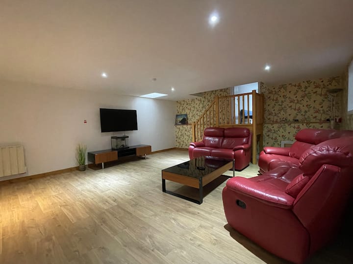 Meadow 3 Bedrooms Flat
Spacious Open Living Area - Scotland