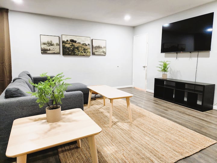 Spacious 3br House Min To Disneyland & More - Santa Ana, CA