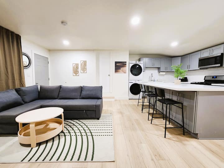 Cozy 2br/1ba House Minutes To Disneyland / Beach - Santa Ana Zoo, Santa Ana