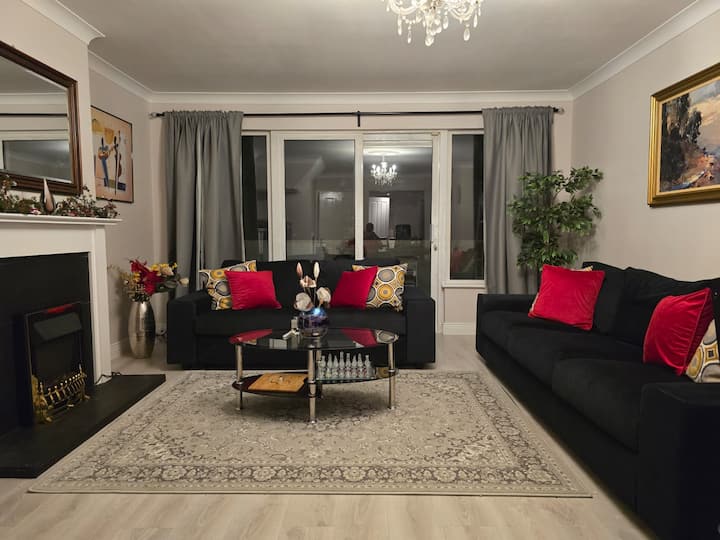 Entire Home In Clonsilla - Ashbourne