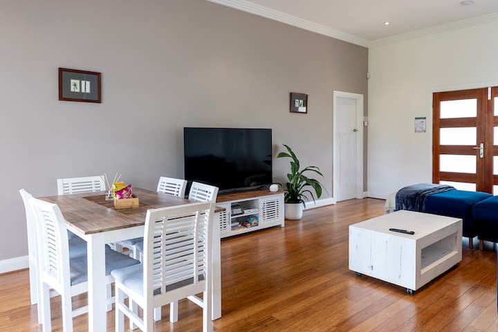 Halcyon Cottage - Cessnock