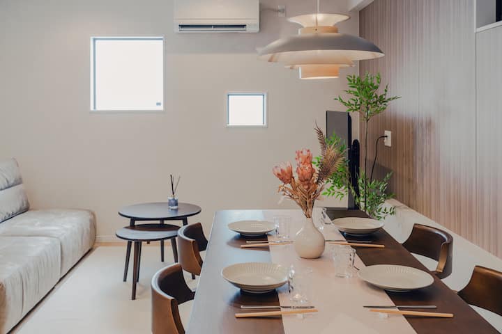 翠峰|临近难波，机场直达天下茶屋，地铁直达梅田，心斋桥，美国村|花园町4分钟|精美日式整栋一户建 - Japan