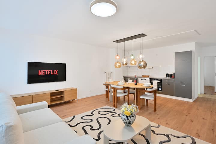 Spacious & Modern 5 Room Apt• Sleeps 10• Central - Remscheid