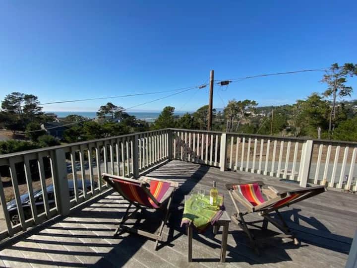 Sea View Maison-ocean Views, Walk To Beach & Park - Cambria, CA