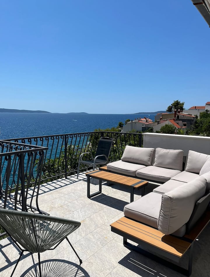 Summer House - 50 Meters From The Sea, Near Trogir - Croatia