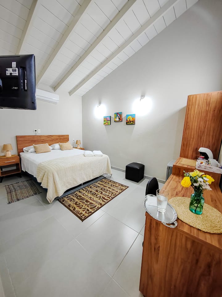 Habitación Privada Con Entrada Propia Y Garage - Asunción