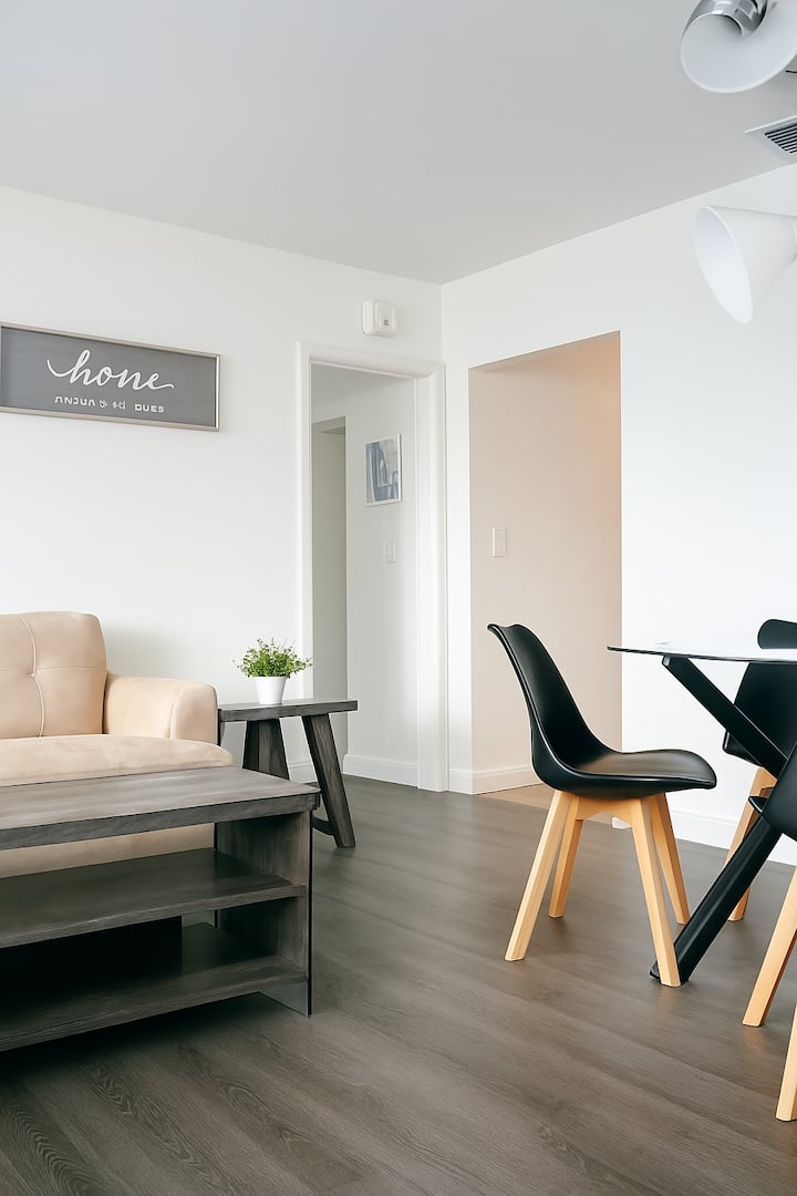Beautiful Apartment In Hollywood One Bedroom - Hollywood, FL