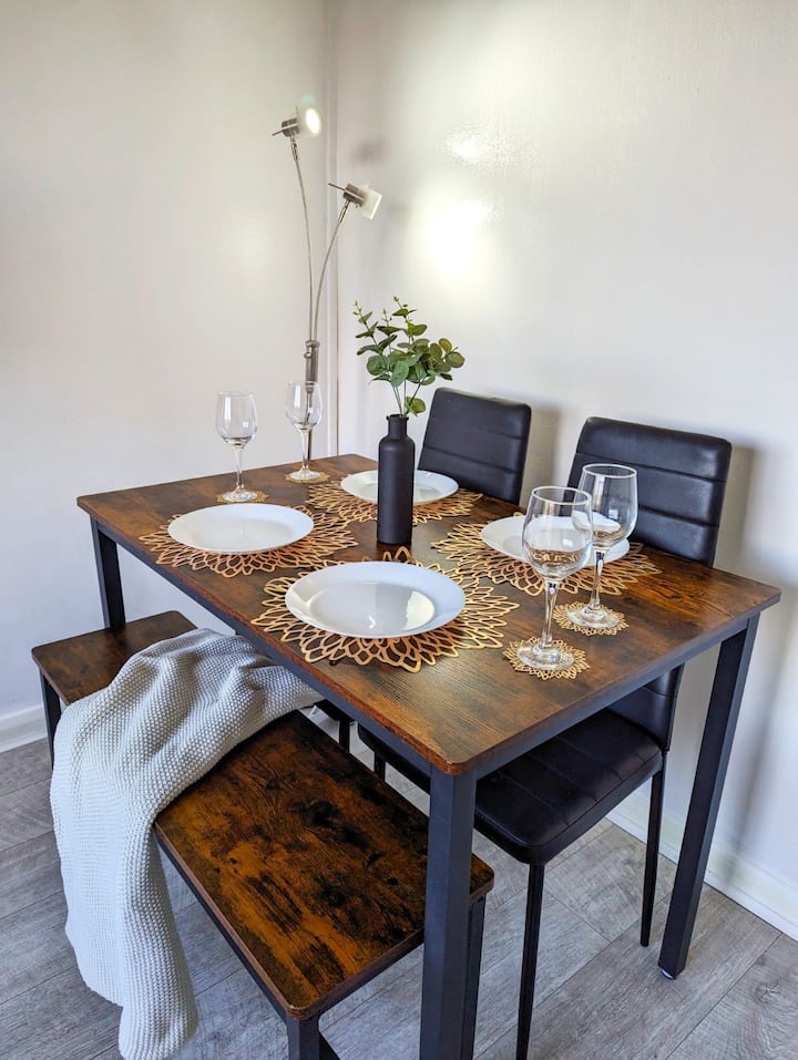 Professional 3-bed Flat - Colchester