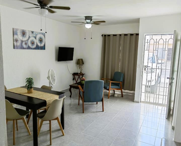 Bonita Casa Familiar En Cancún - Cancún