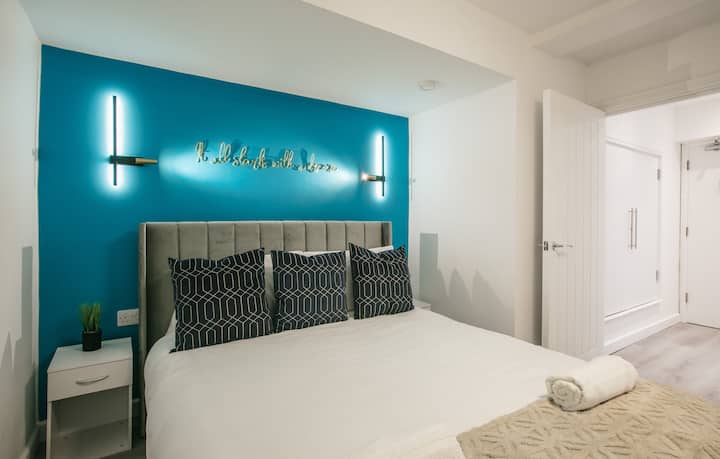 Long Term| Discount | Private Patio- Town Centre - Luton