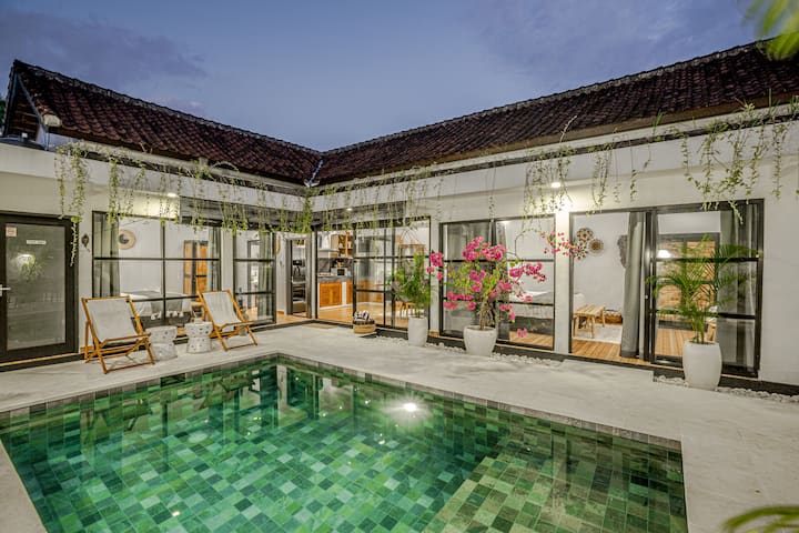 2 Br Villa In Seminyak | Floating Breakfast - Seminyak