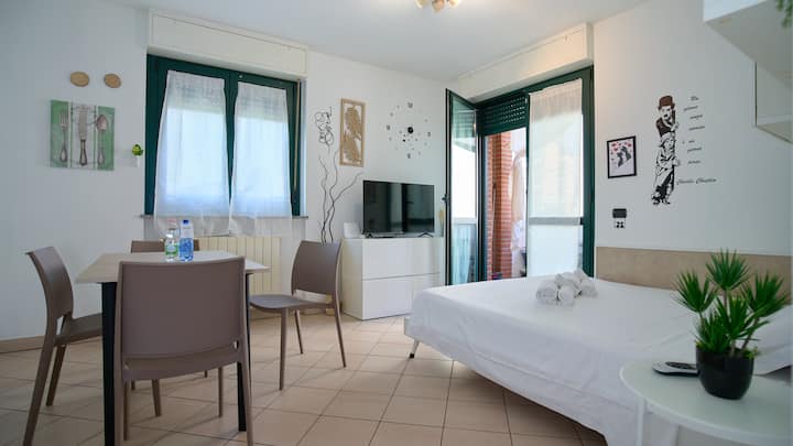 App. 22-appartamento Ad Angolo Con Balcone - Monza