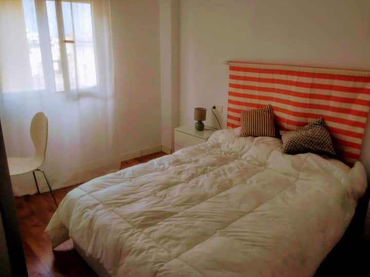 Cosy Room In Appartment - Alhambra