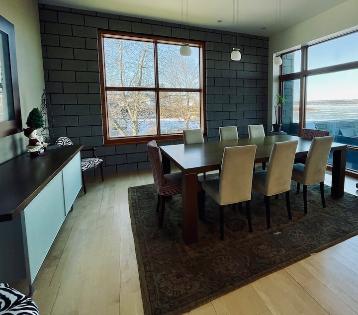 Ultra Modern Designer House - Kanata