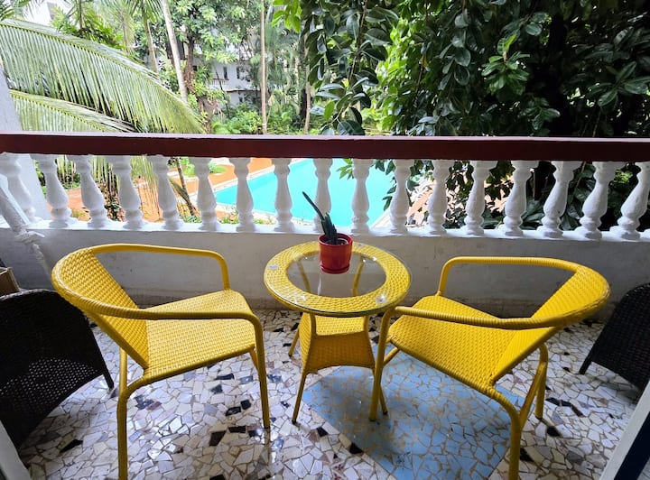 Poolside Modern & Stylish Studio - Goa