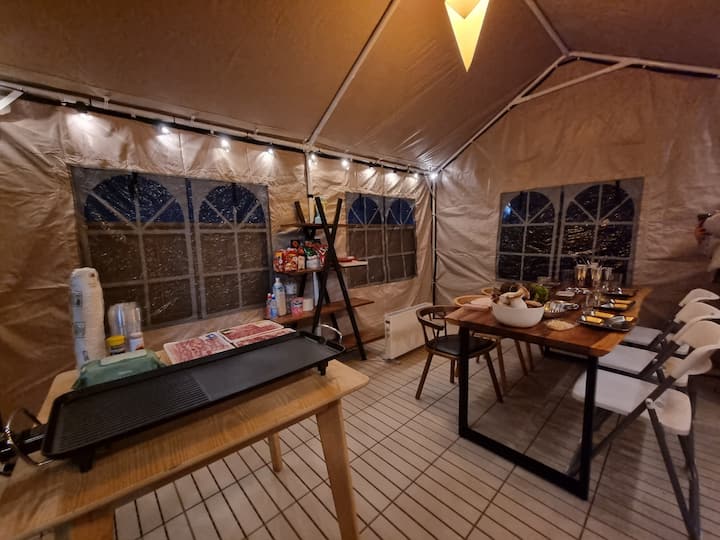 신축루프탑독채16인/
엘레베이터/바베큐장 /부산역도보10분/차량3분/주차가능/에어컨4대 - 