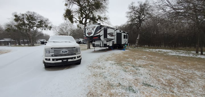 The Ultimate 5th Wheel Retreat! - Arlington, TX