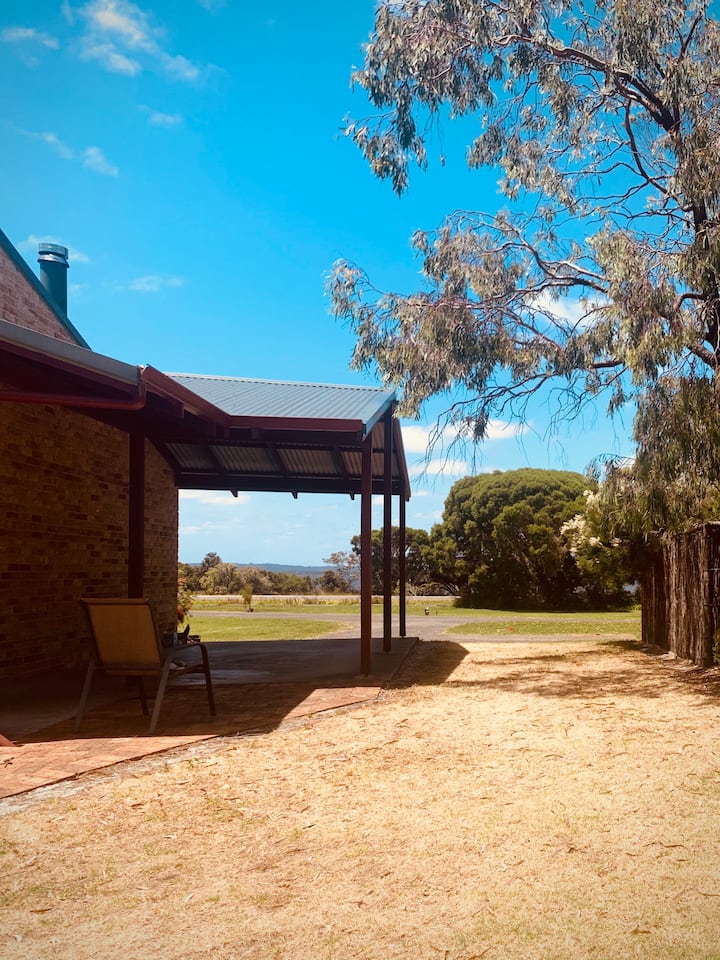 Spring Bay Villa 3 - Elephant Rocks, William Bay