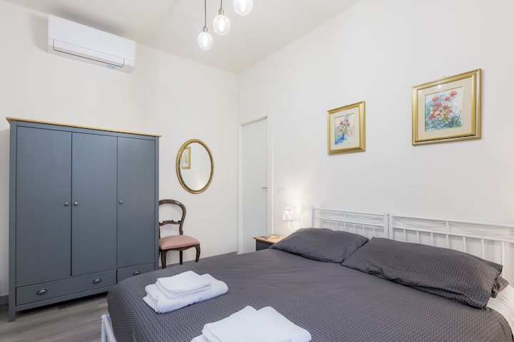 Charming Suite X4 Near The Duomo, A/c & Fast Wi-fi - Florence