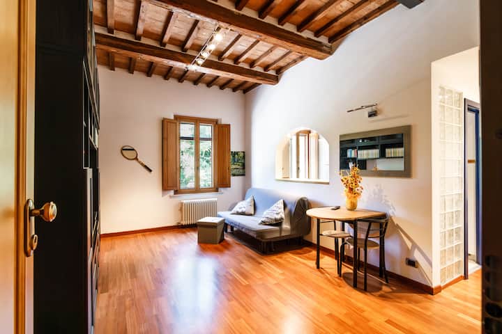 Guesthost - Basilica Of San Francesco Apartment - Siena