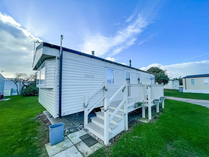Caravan With Wifi & Decking At Pakefield 68032b - Kessingland