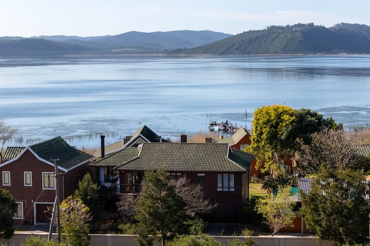 Lake, Jetty, Water Sports, Beaches,  Pool, Markets - Sedgefield