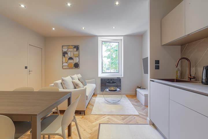 Superbe Appartement, Deux Chambres, St-didier - Lyon