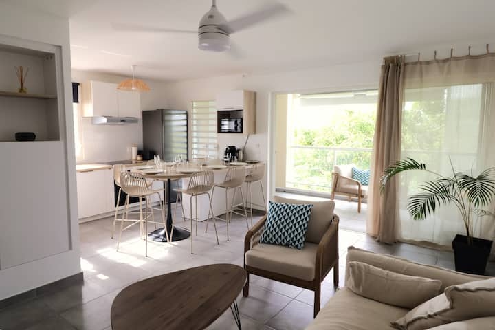 Le Flamboyant,  2 Chambres, Piscine, Proche Plage - Saint-François