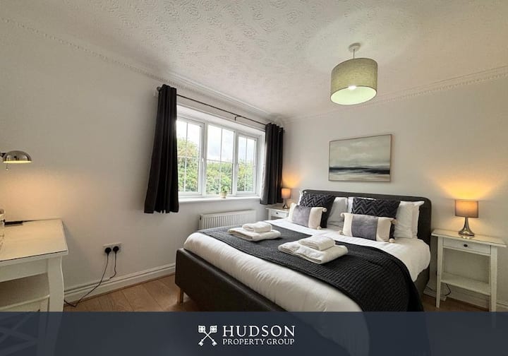 3 Bedroom House With Garden - Telford