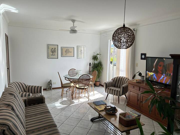 Apto Espaçoso E Completo Com 3 Quartos No Centro - Marília
