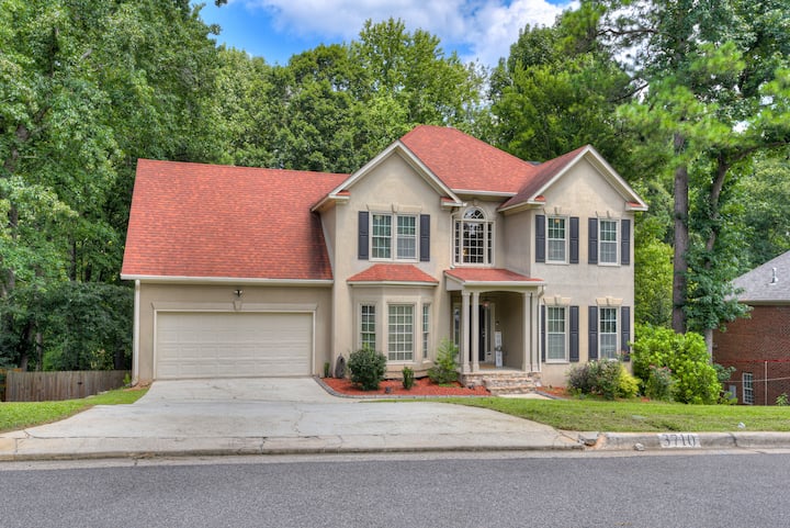 4b/2.5ba-twostory W/ping Pong|porch|superhost! - Augusta, GA