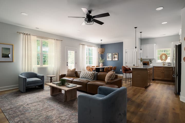 Serene Sanctuary | Newly Built | Deck + Fire Pit - Greensboro, NC