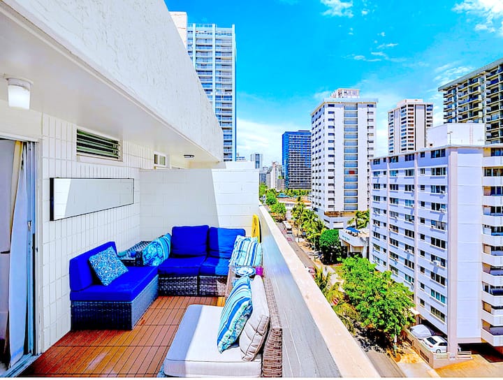 Highly Rated Property In Waikiki/balcony Dining - Honolulu