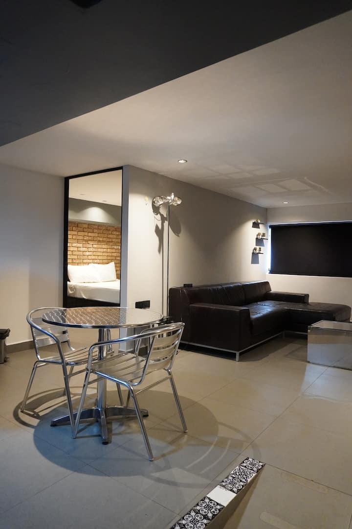 Estudio Ejecutivo C/sala/cocineta/zona Centro Mty - モンテレイ