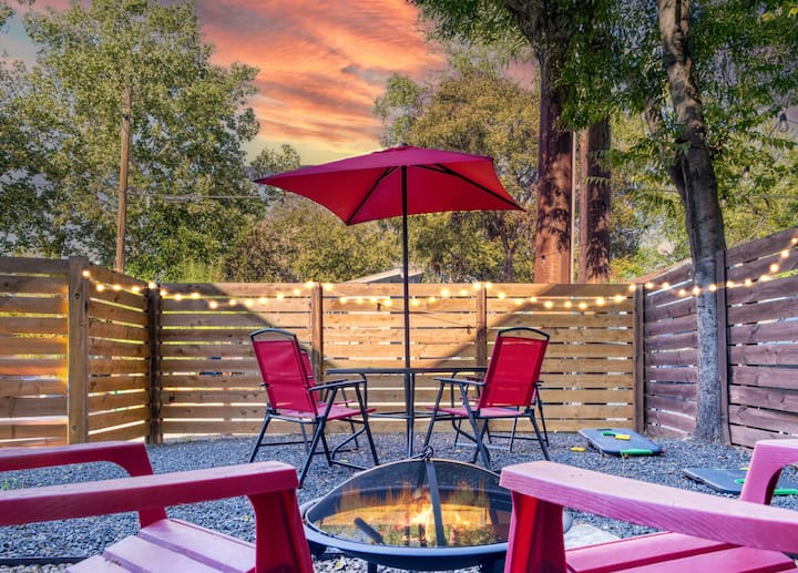 Ed Design| Sleep 8 | Heated Pool - Austin, TX