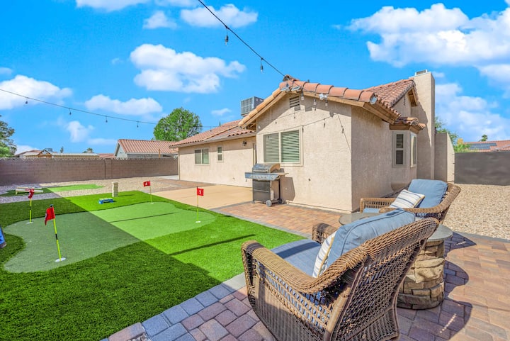 Cozy Home Near Freeway! Late Check-out. Rv Parking - Las Vegas, NV