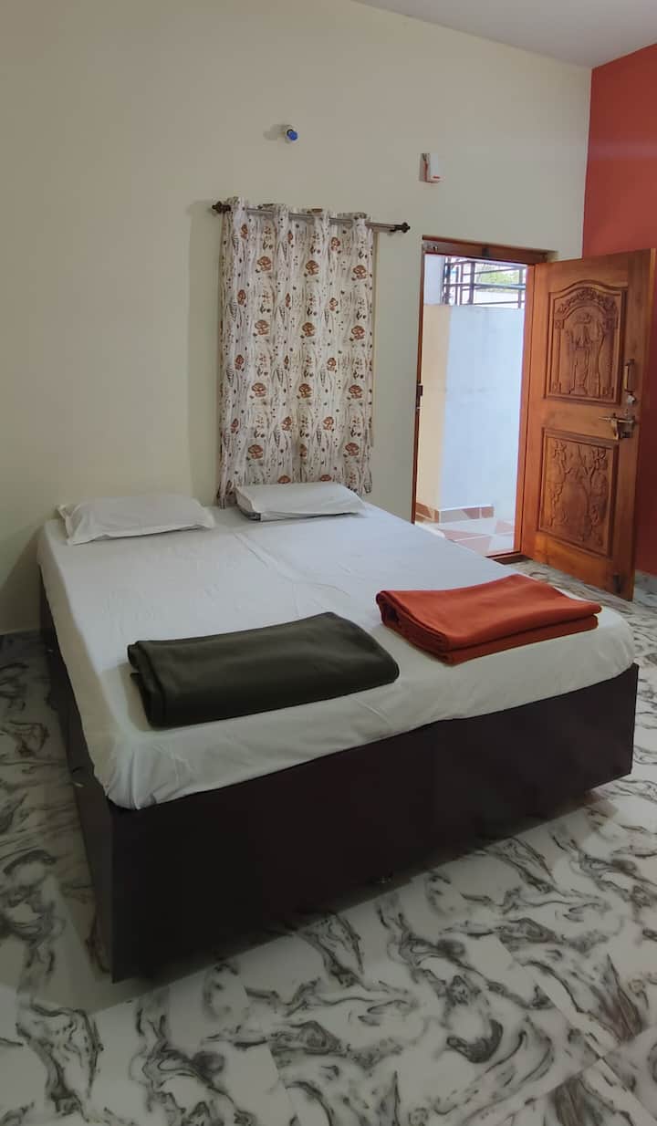 Vasavi Family Stay Hampi - Hampi
