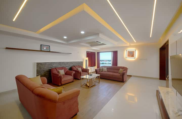Bayview Retreat: Premium  Stay @Marine Drive Kochi - Kochi, India