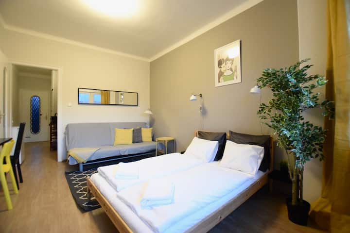 Budget Apartment By Hi5- Váci St. - Budapest