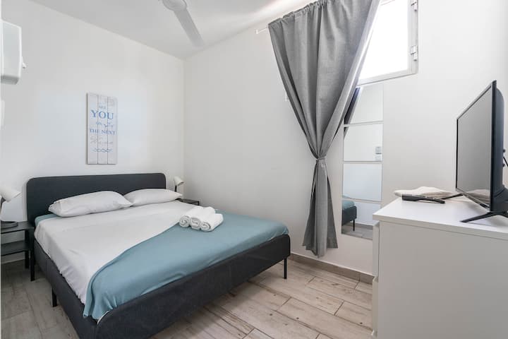 Dubaiya Small Room - Charming Street In Faro - Faro