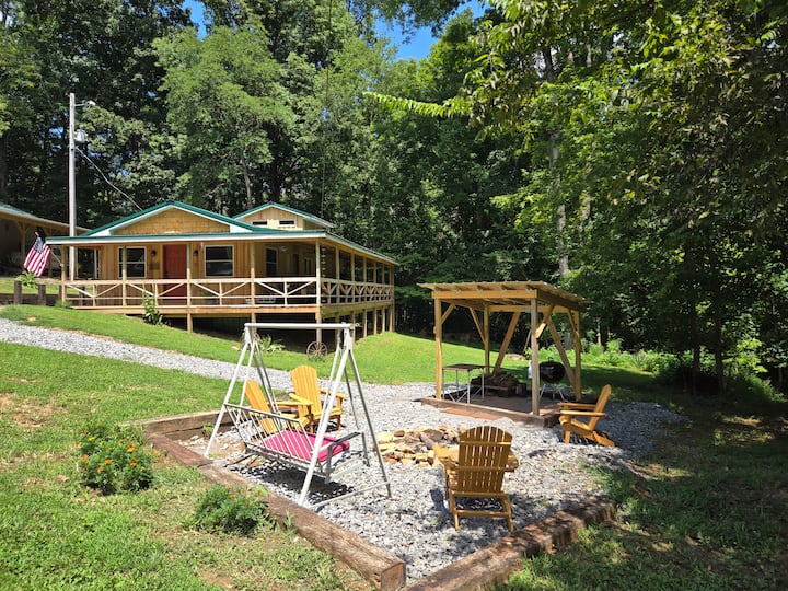 Cozy Cabin House By The Lake - Kentucky Lake
