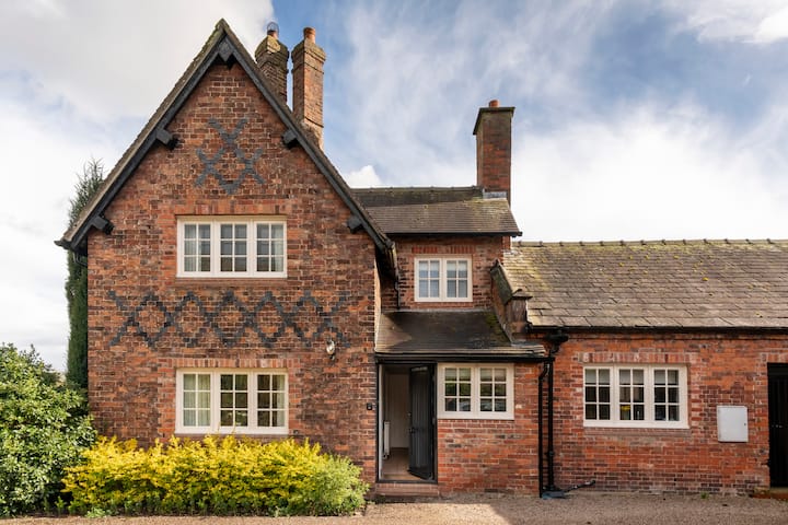 Welcome To Laundry Cottage - Northwich
