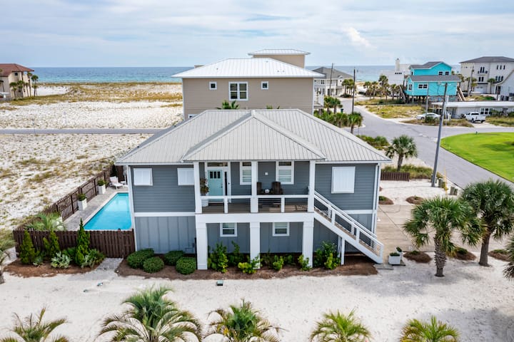 Pensacola Beach Bungalow Heated Pool & Golf Cart - Pensacola Beach, FL