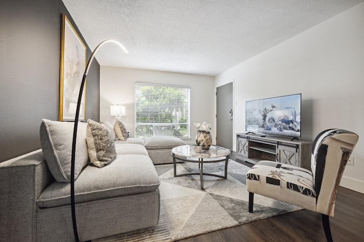 Free Starbucks Gift Card Walkable To Galleria Shop - Gulfton - Houston