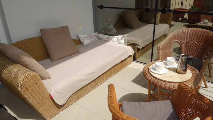 Bedroom With Terrace Access & Garden View - Prague