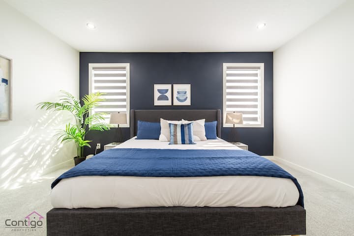 Modern Retreat | Aircon | Backyard | Near Dt & Wem - Edmonton