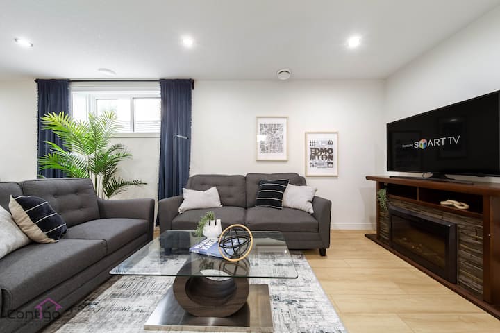 The Sanctuary Suite | Near Rogers & Wem | Wifi! - Edmonton, Canada