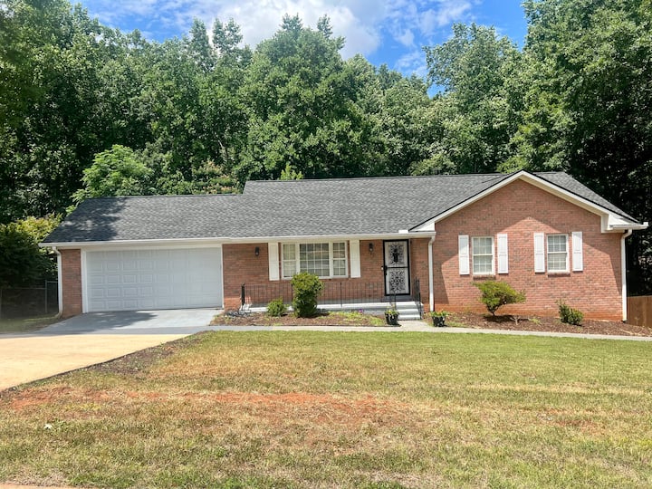 Athens Getaway W/ Game Room & Fenced In Backyard - 雅典
